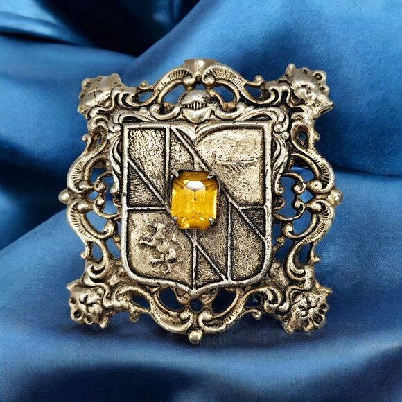 Unsigned Vintage | Jewelry | Vintage Brooch Family Crest Coat Of Arms ...